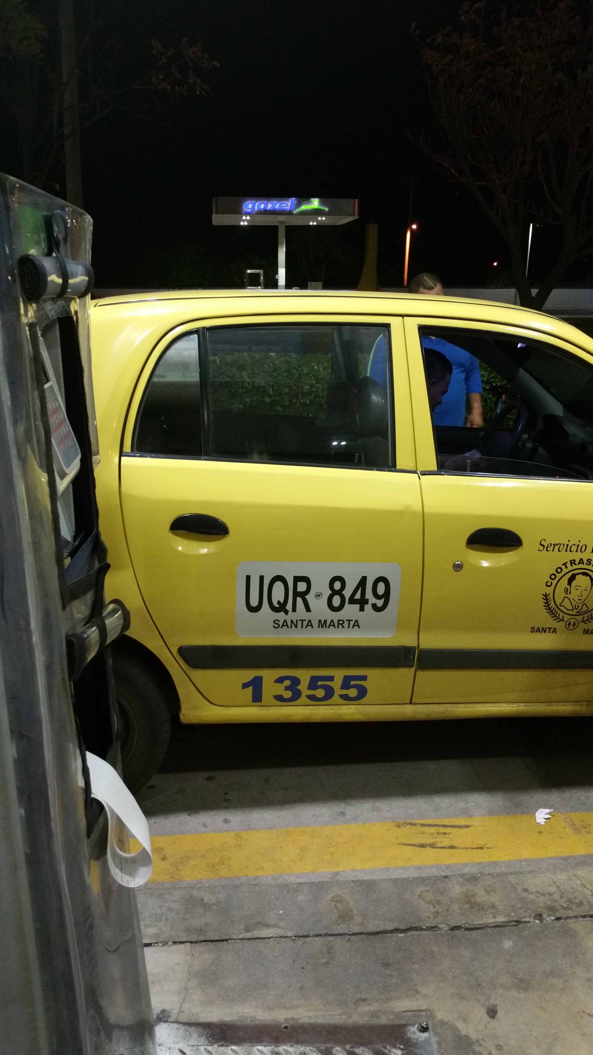 8 Consejos para coger un taxi en Colombia